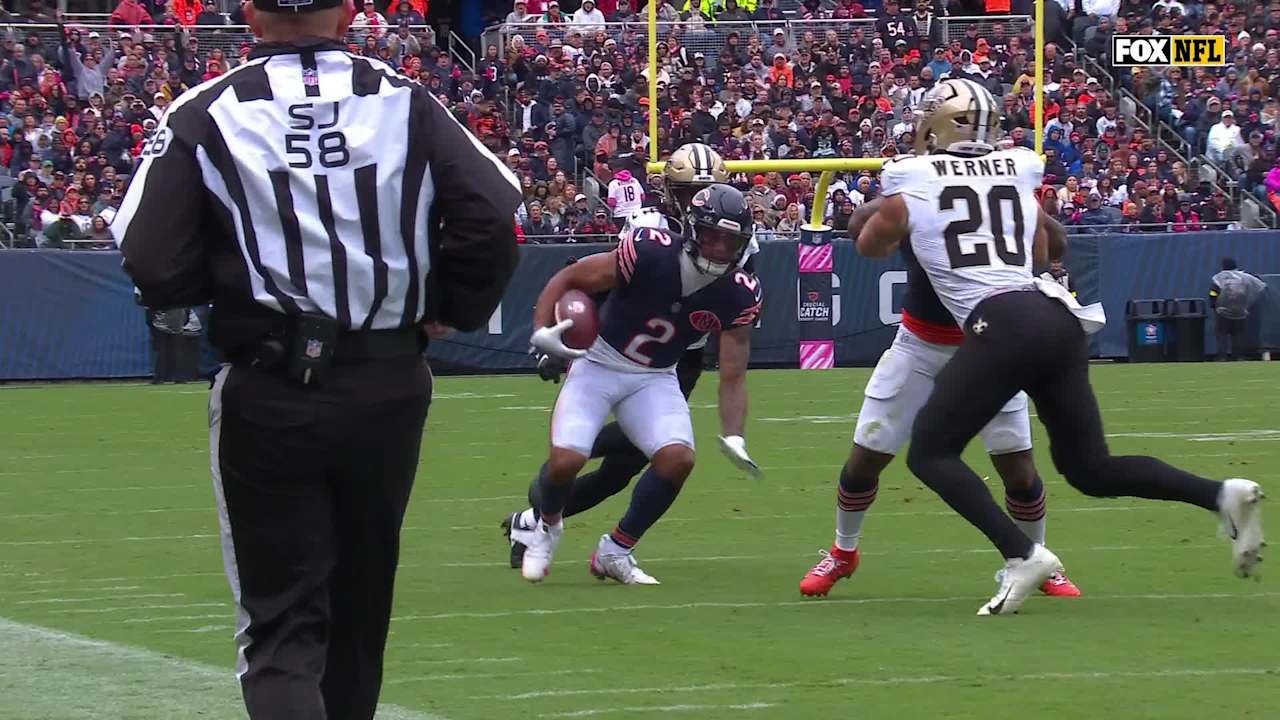 Chicago Bears wide receiver DJ Moore's 26-yard catch and run gets Bears ...