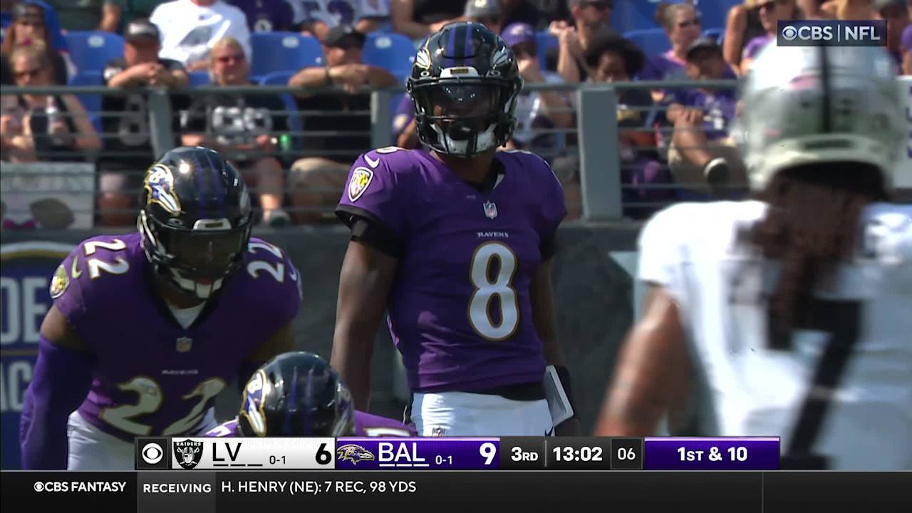Baltimore Ravens running back Derrick Henry's stiff-arm strength looks ...