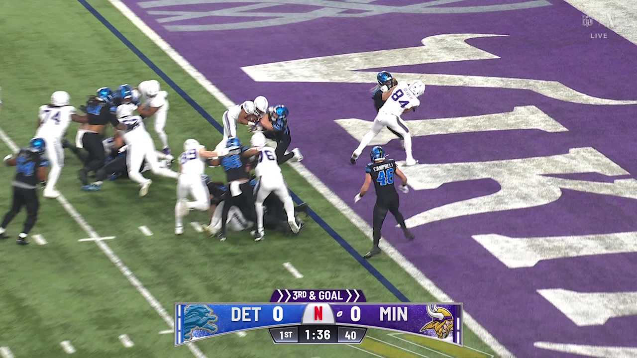 Minnesota Vikings running back Aaron Jones powers his way into the end ...