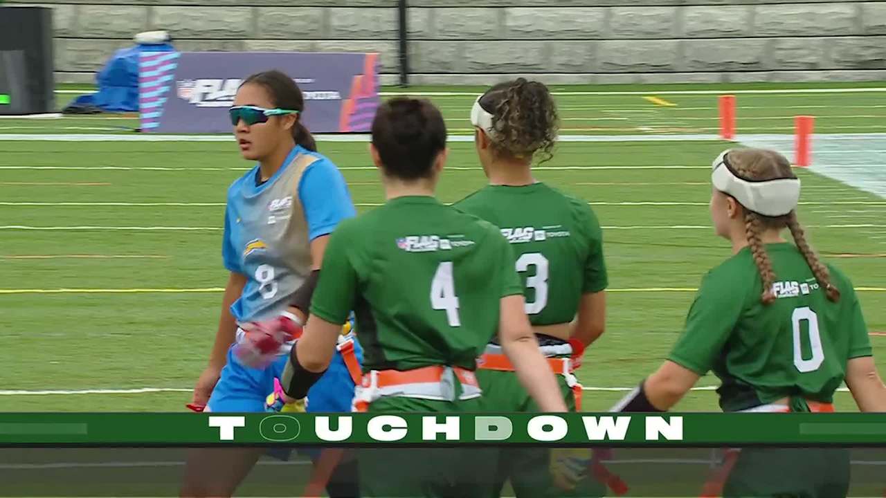 Isabella Castro takes it in for Jets' first TD
