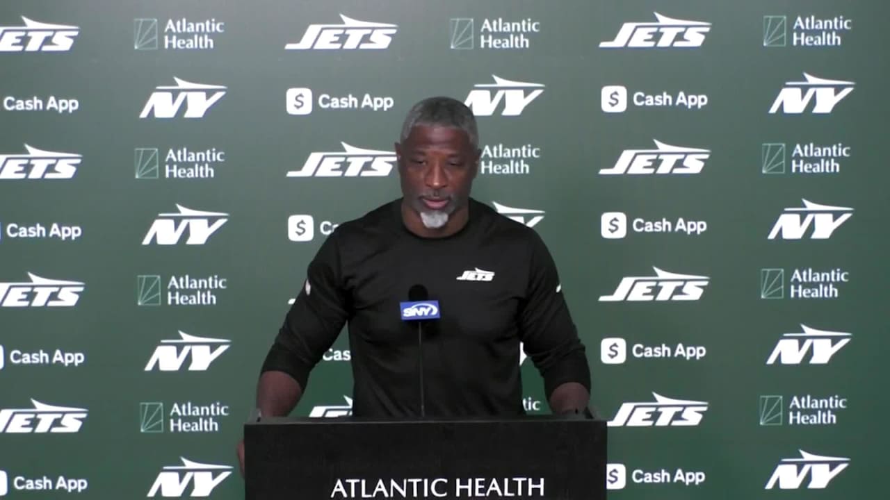 New York Jets head coach Aaron Glenn addresses the media, gives credit ...
