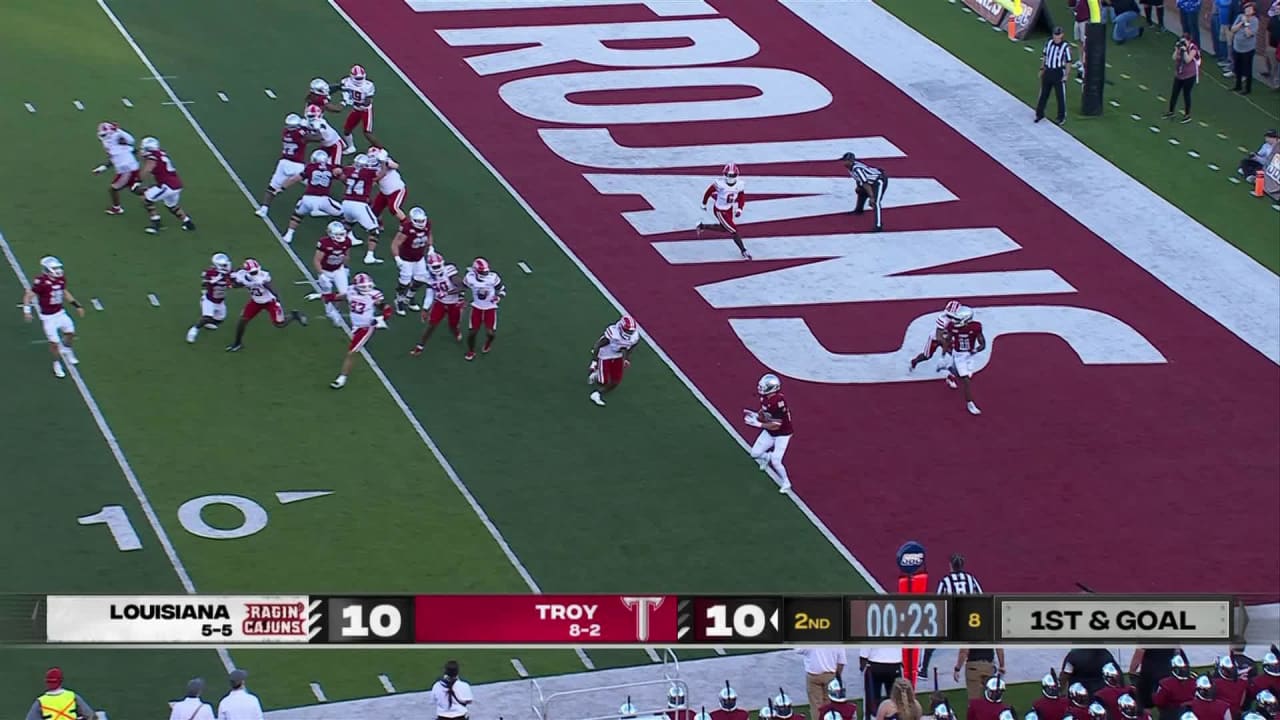 Troy Trojans quarterback Gunnar Watson zips it to tight end Clayton ...