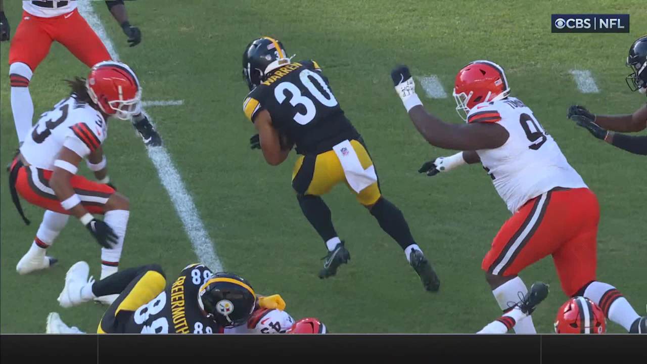 Pittsburgh Steelers running back Jaylen Warren spins through multiple ...