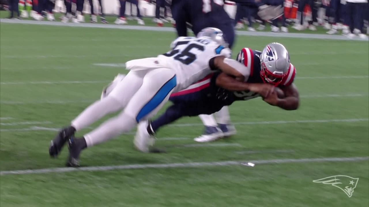 New England Patriots running back Kevin Harris plunges in for a goal ...