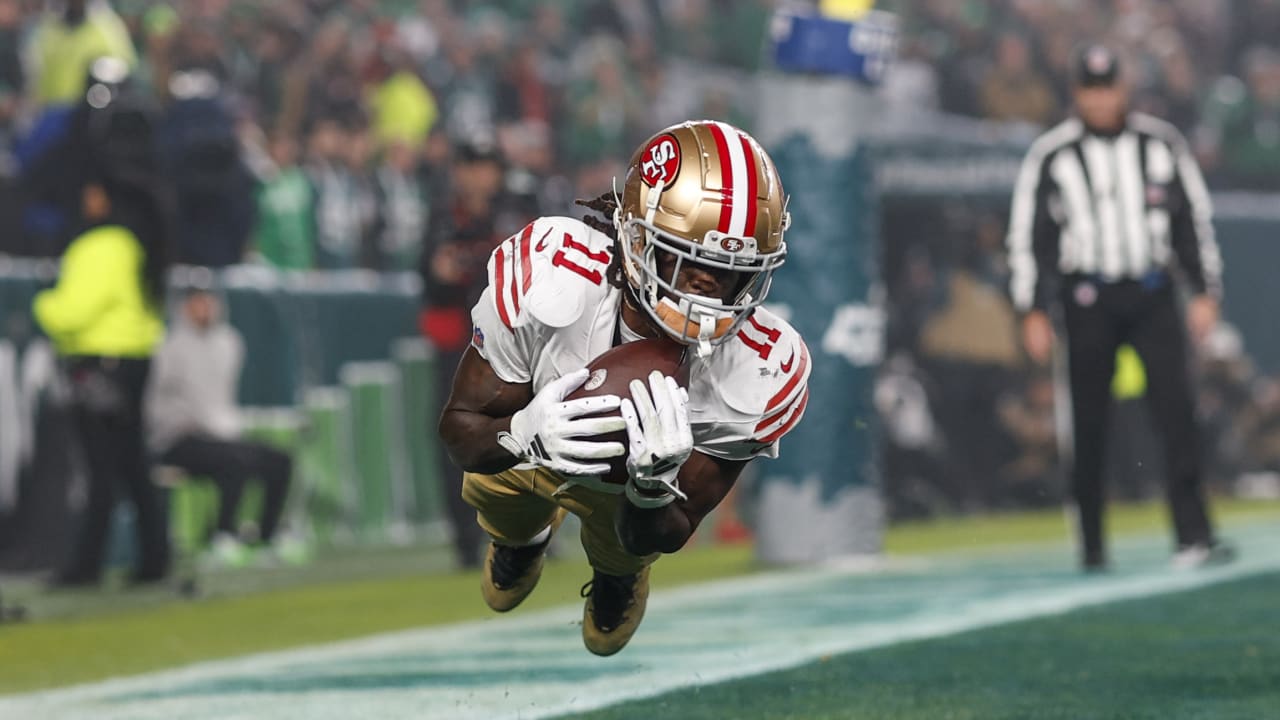 Top 10 Photos from Week 13 of the 2023 Season