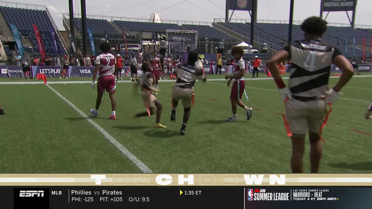Metro Select receiver Daniel Berry hauls in TD pass