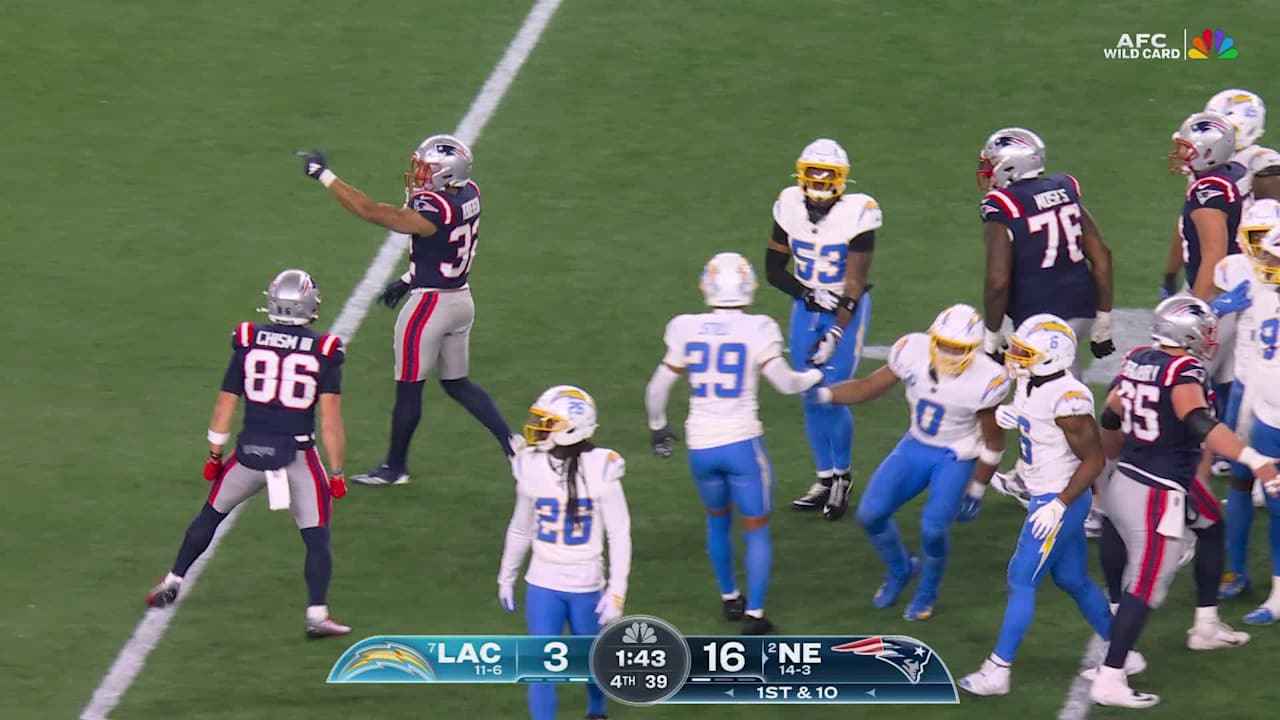 New England Patriots running back TreVeyon Henderson's 15-yard rush ...