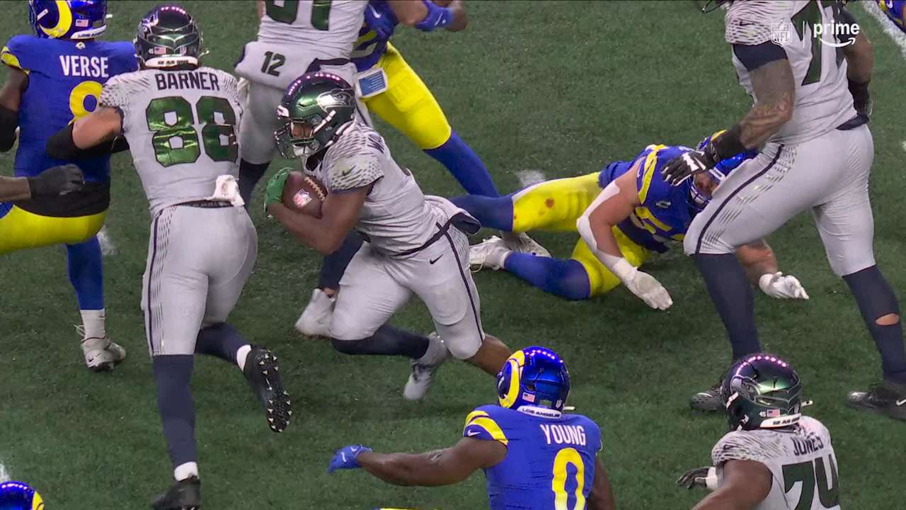 Seattle Seahawks running back Kenneth Walker III somehow turns third ...