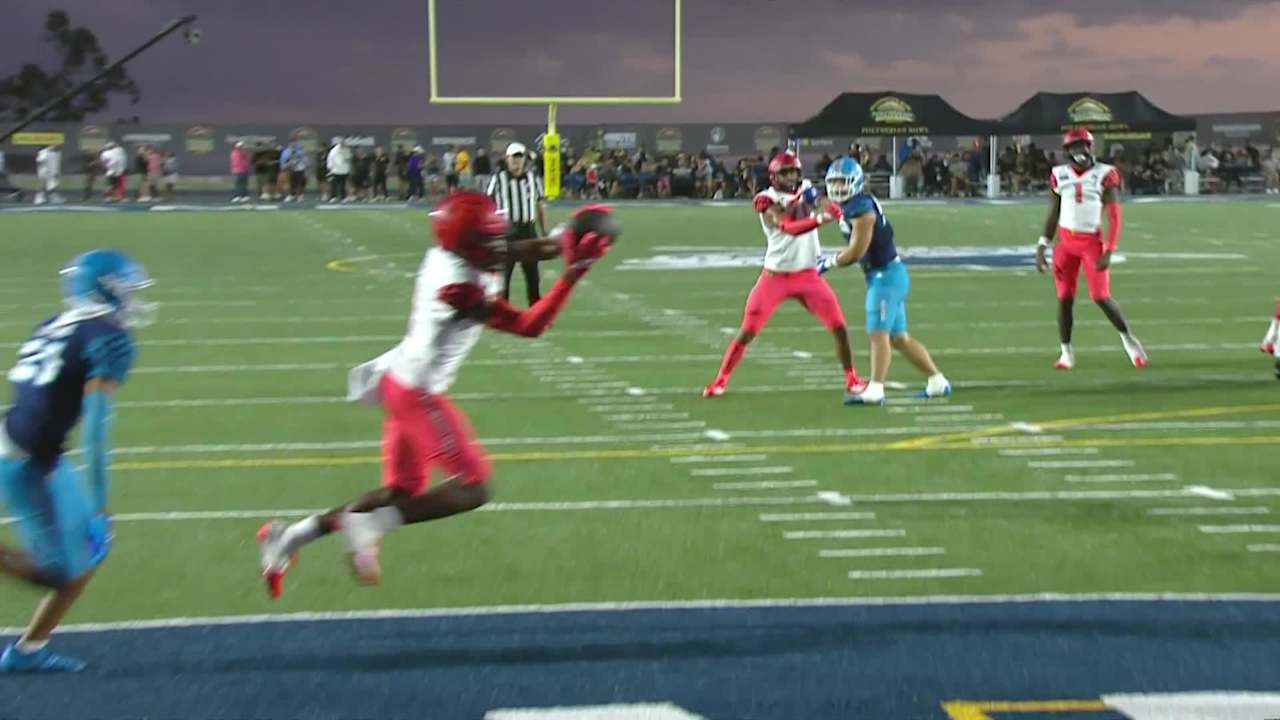 Team Mauka wide receiver Tristen Keys' 10-yard slant-route touchdown ...