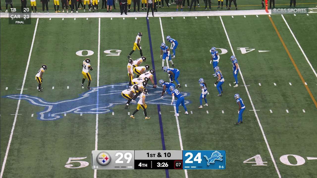Pittsburgh Steelers tight end Darnell Washington bulldozes a Lions ...