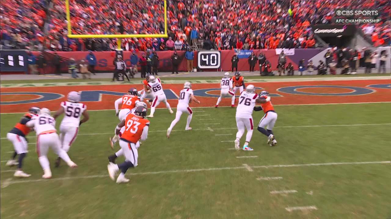 New England Patriots quarterback Drake Maye scurries into the end zone ...
