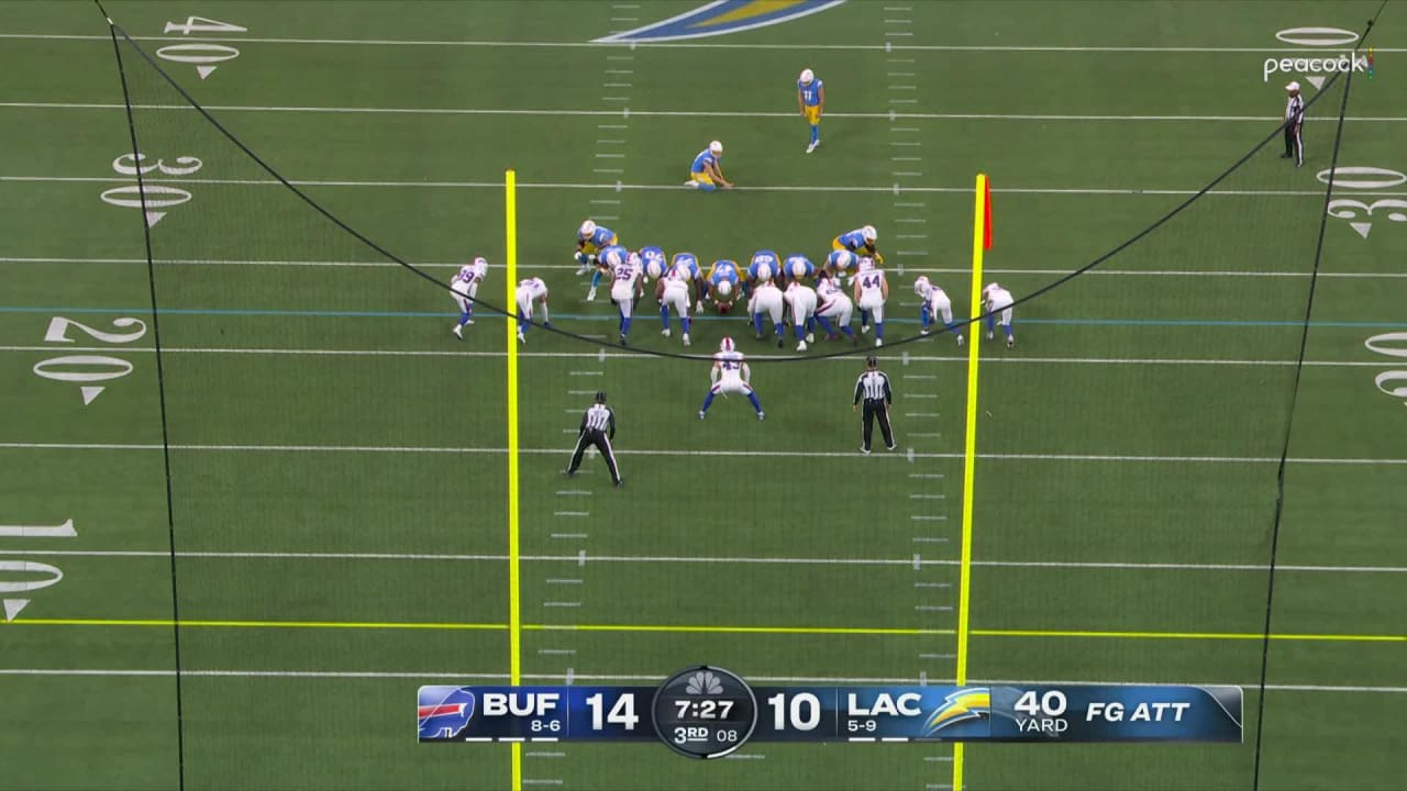 Los Angeles Chargers kicker Cameron Dicker's 40-yard FG makes it a 14 ...