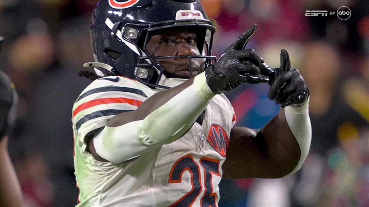 Chicago Bears running back Kyle Monangai shows off his wheels with 25 ...