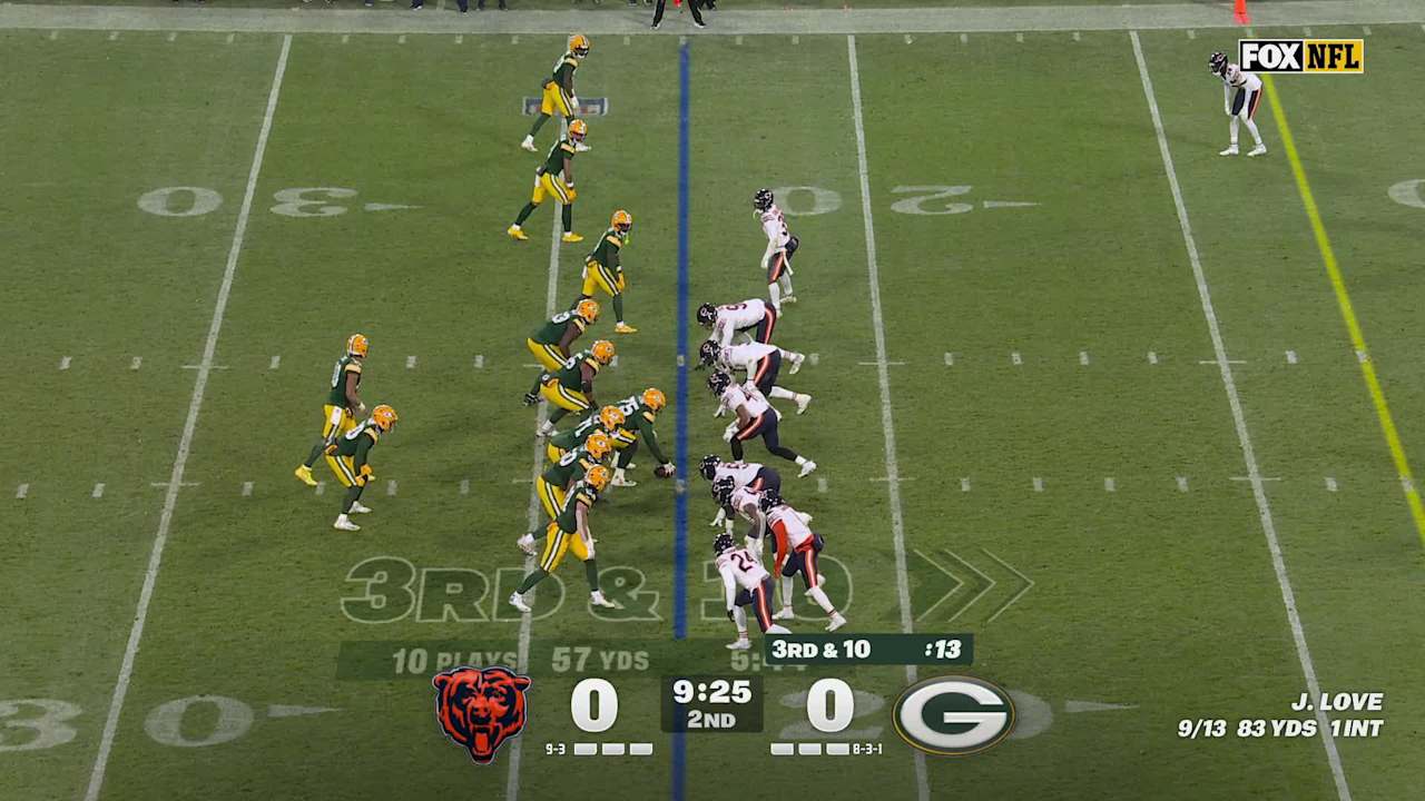Green Bay Packers quarterback Jordan Love's 23-yard touchdown loft to ...