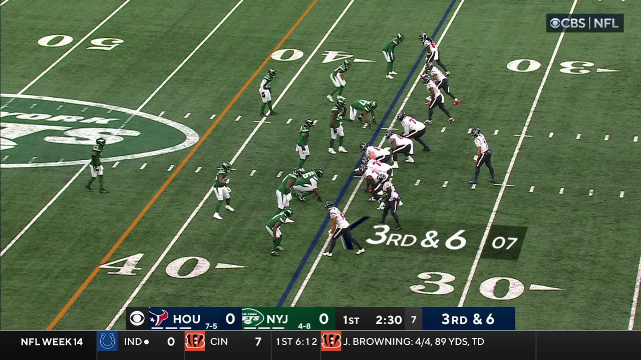 New York Jets linebacker Bryce Huff enters backfield in a flash for ...