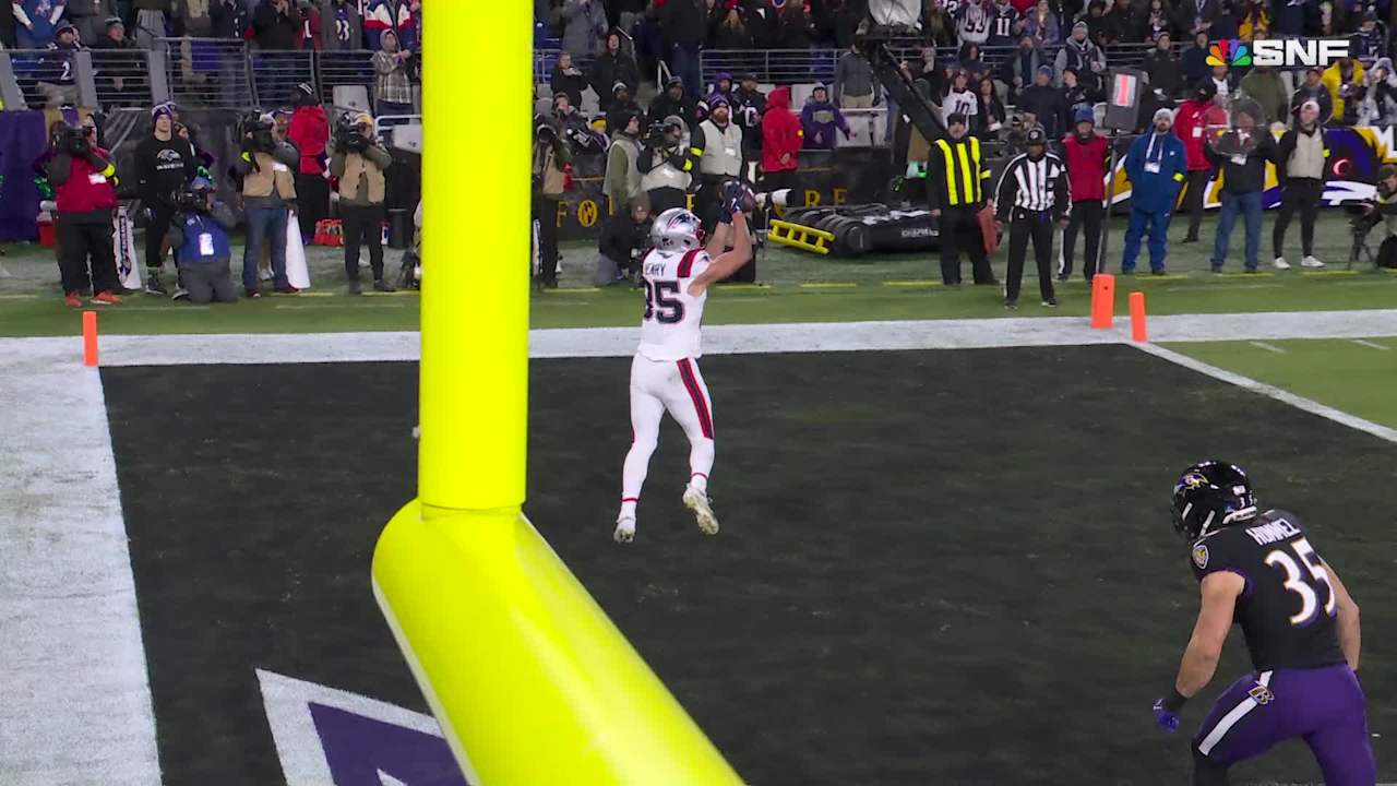 Drake Maye shows off his jumpshot with 1-yard TD pass to Hunter Henry