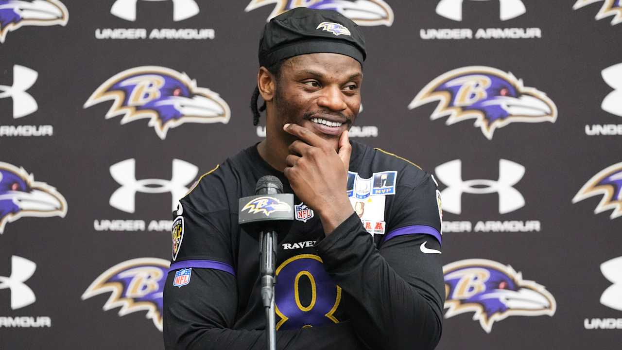 Lamar Jackson on Ravens' center battle: 'I'm liking our choices, for sure'