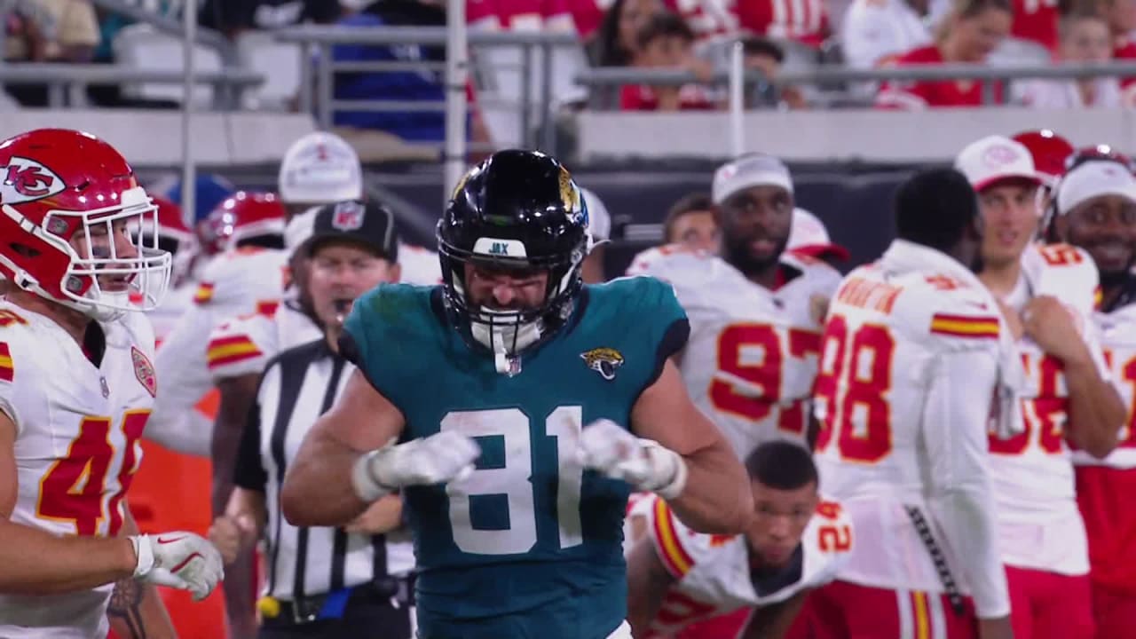 Jacksonville Jaguars tight end Josiah Deguara absorbs hit-stick tackle ...