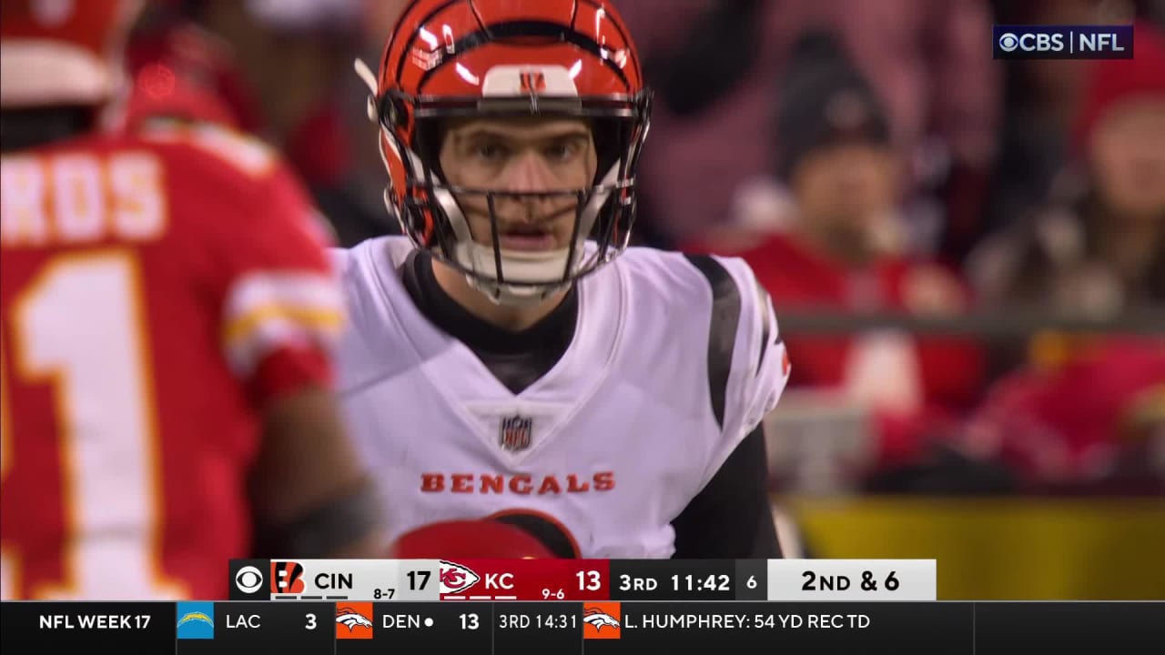 Cincinnati Bengals quarterback Jake Browning dots wide receiver Ja'Marr ...