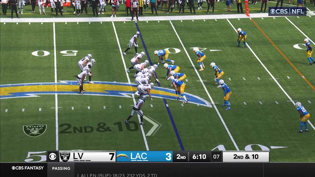 Los Angeles Chargers outside linebacker Khalil Mack's first sack of ...