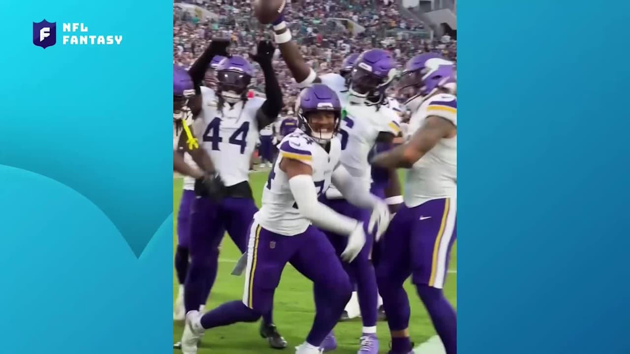 Camryn Bynum Hits "Raygun" Celebration | Moments We Love presented by ...