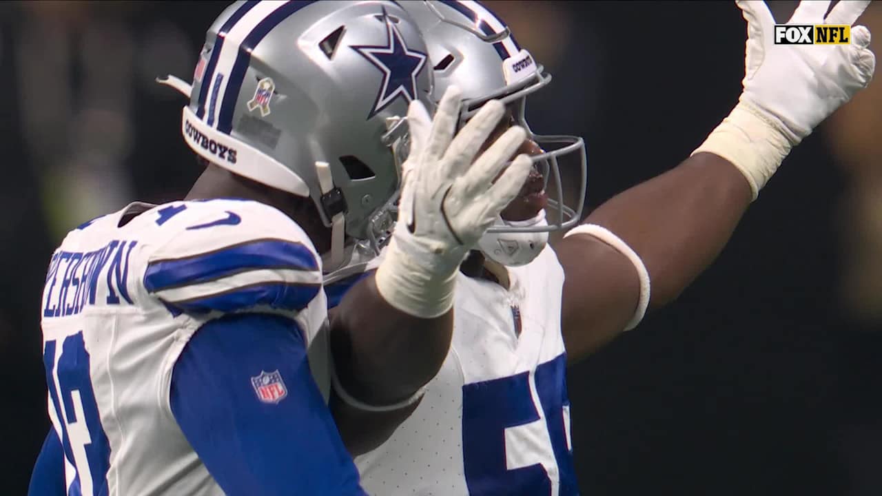 Dallas Cowboys defensive end Carl Lawson's second sack of first half ...
